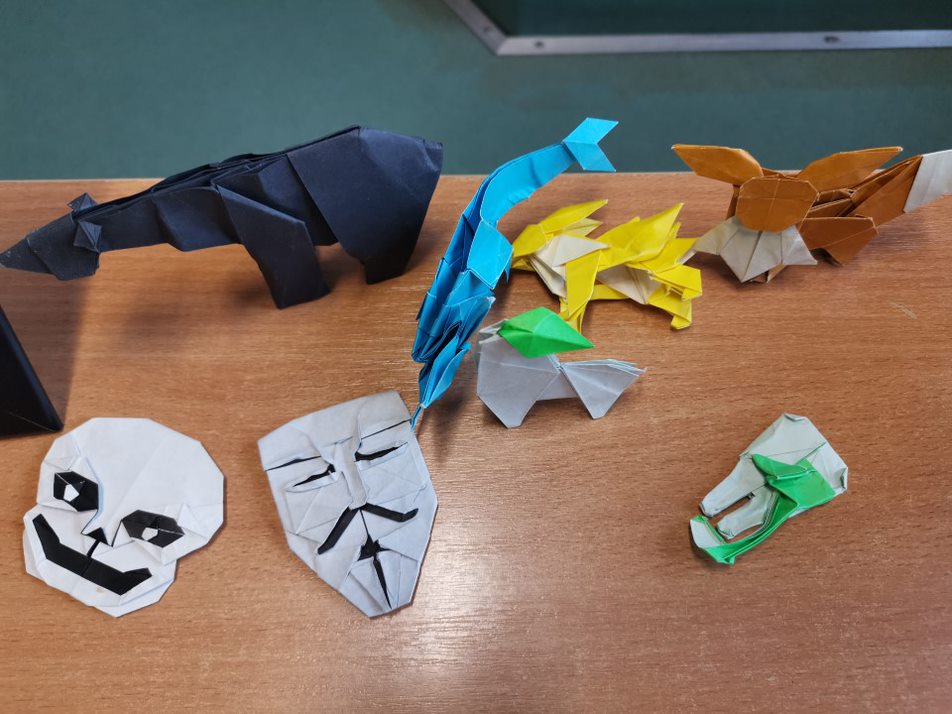 To nie tylko składanie samolocików. Można "pobrudzić" sobie ręce