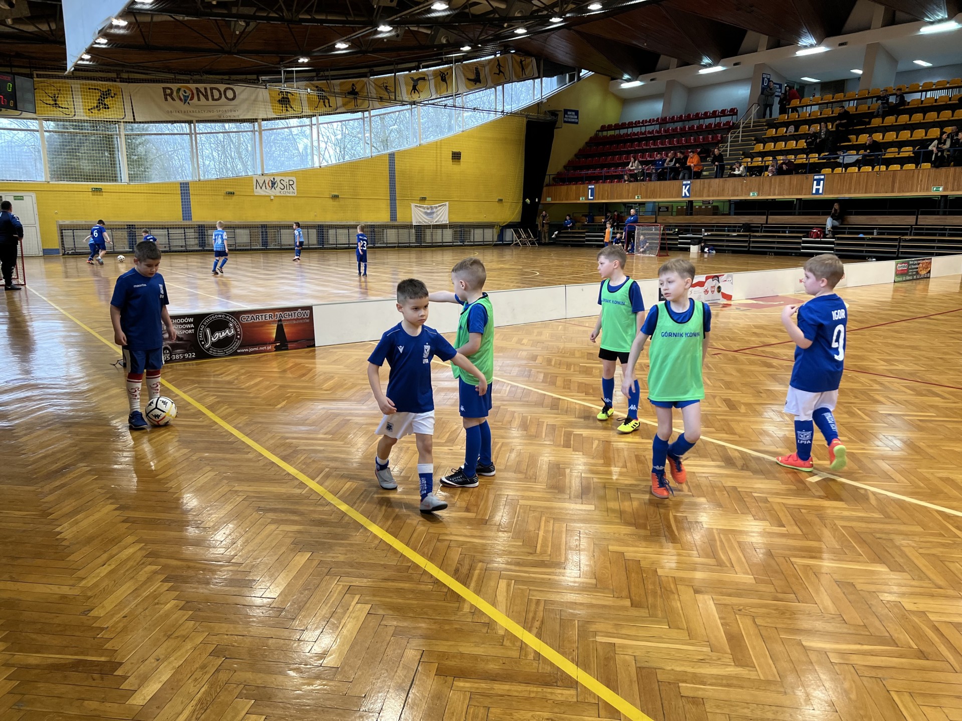 Dzieciaki z Akademii Górnika Konin wspierają Szymka. Ty też możesz pomóc