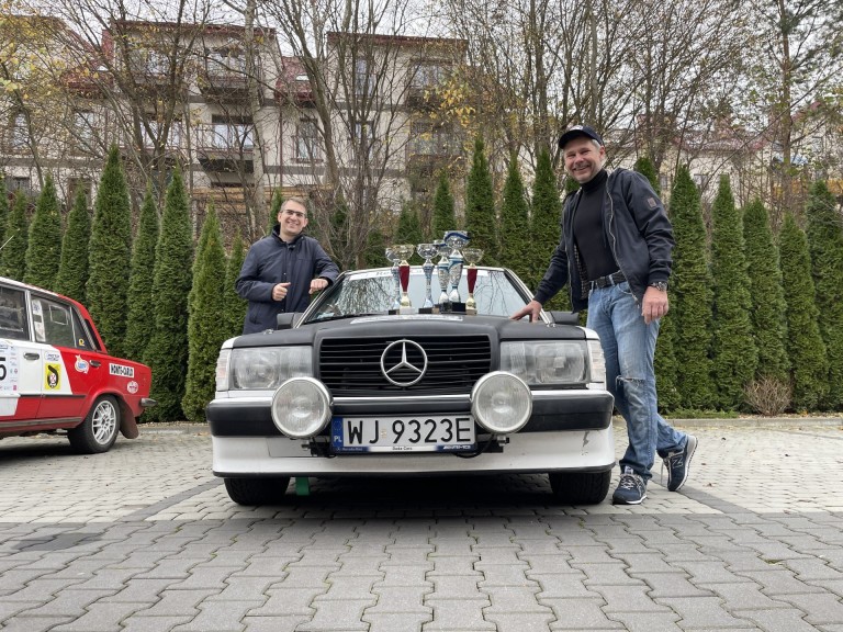 Nowoczesne samochody go nie interesują. Kocha klasyki