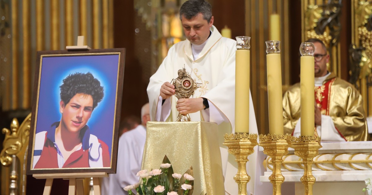 Patron młodzieży i internetu. Relikwie bł. Carlo Acutisa w licheńskiej ...