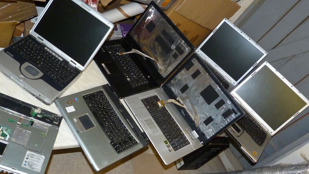 Ogłoszenie: Laptopy na części 25zł. Dell i5, HP i Celerony sprawne też ...