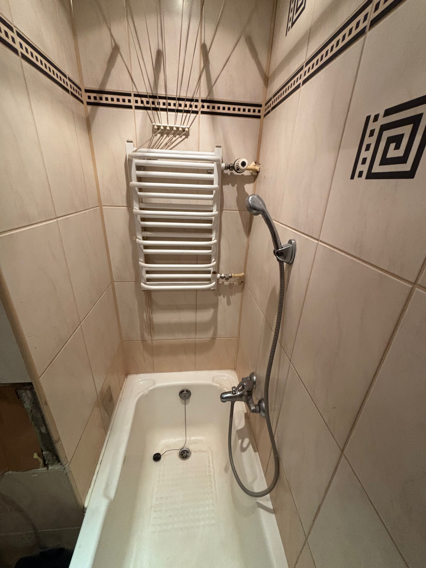 Ogłoszenie: Kawalerka dostępna od zaraz! Konin ul. Wyzwolenia ...